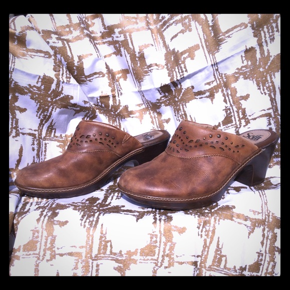 Sofft | Shoes | Sofft Studded Leather Clogs | Poshmark